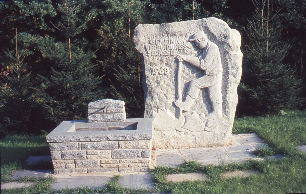Straßendenkmal
